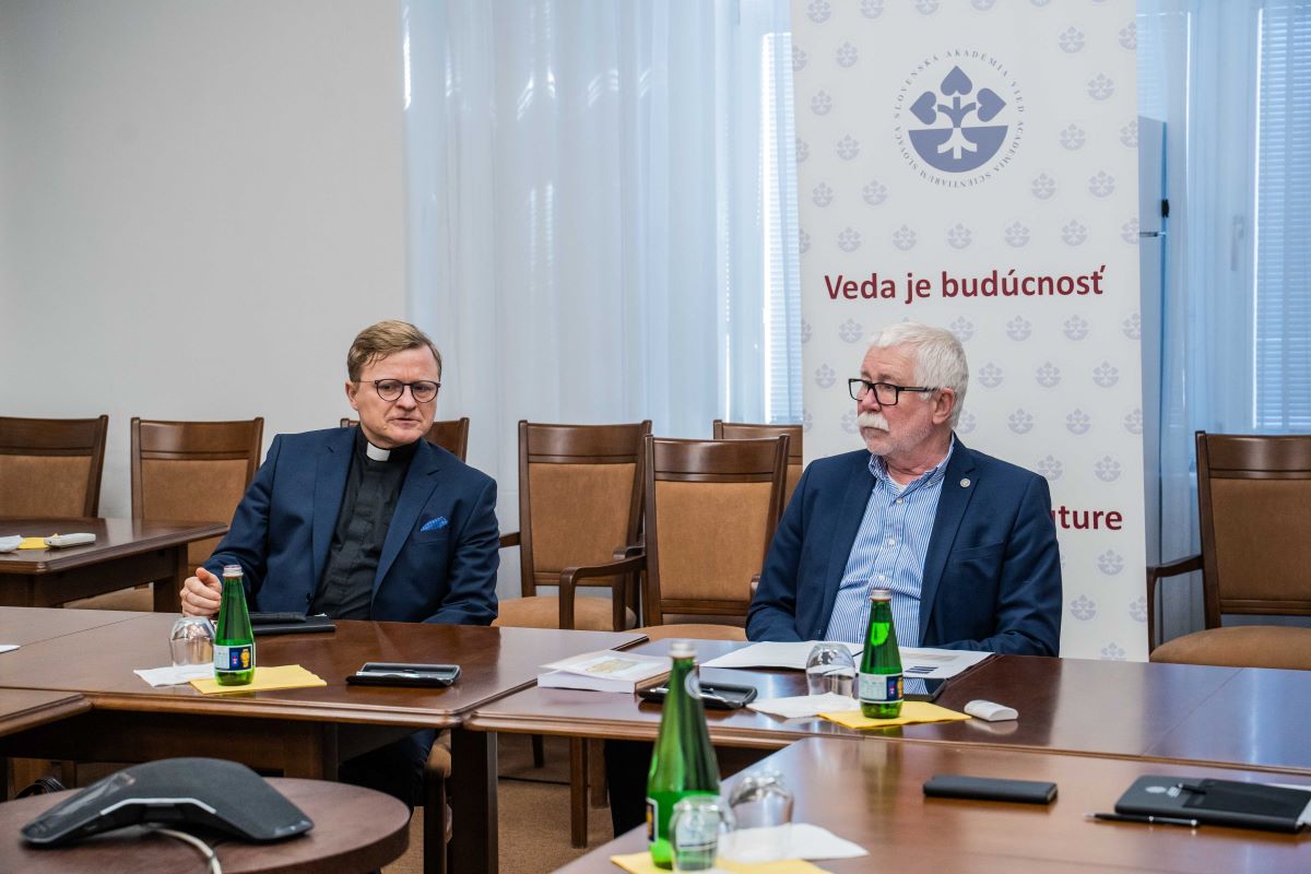SAV - Aktuality - Predseda SAV prijal povereného rektora Trnavskej ...