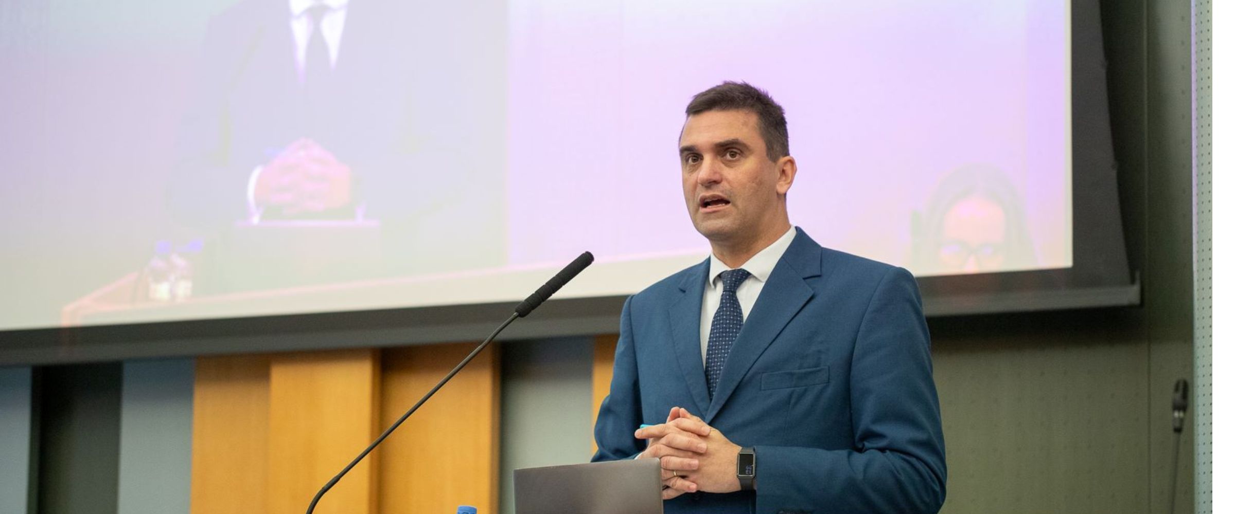 SAV - Aktuality - Novým predsedom SAV bude Martin Venhart